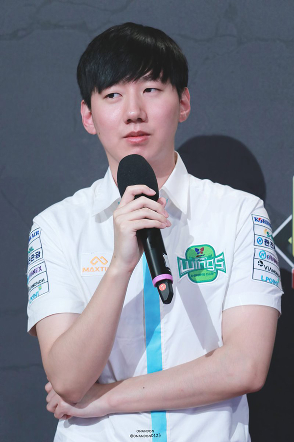 Rogue：吕布的战术是我设计的 八强Neeb最好打_星际争霸Ⅱ | 大神