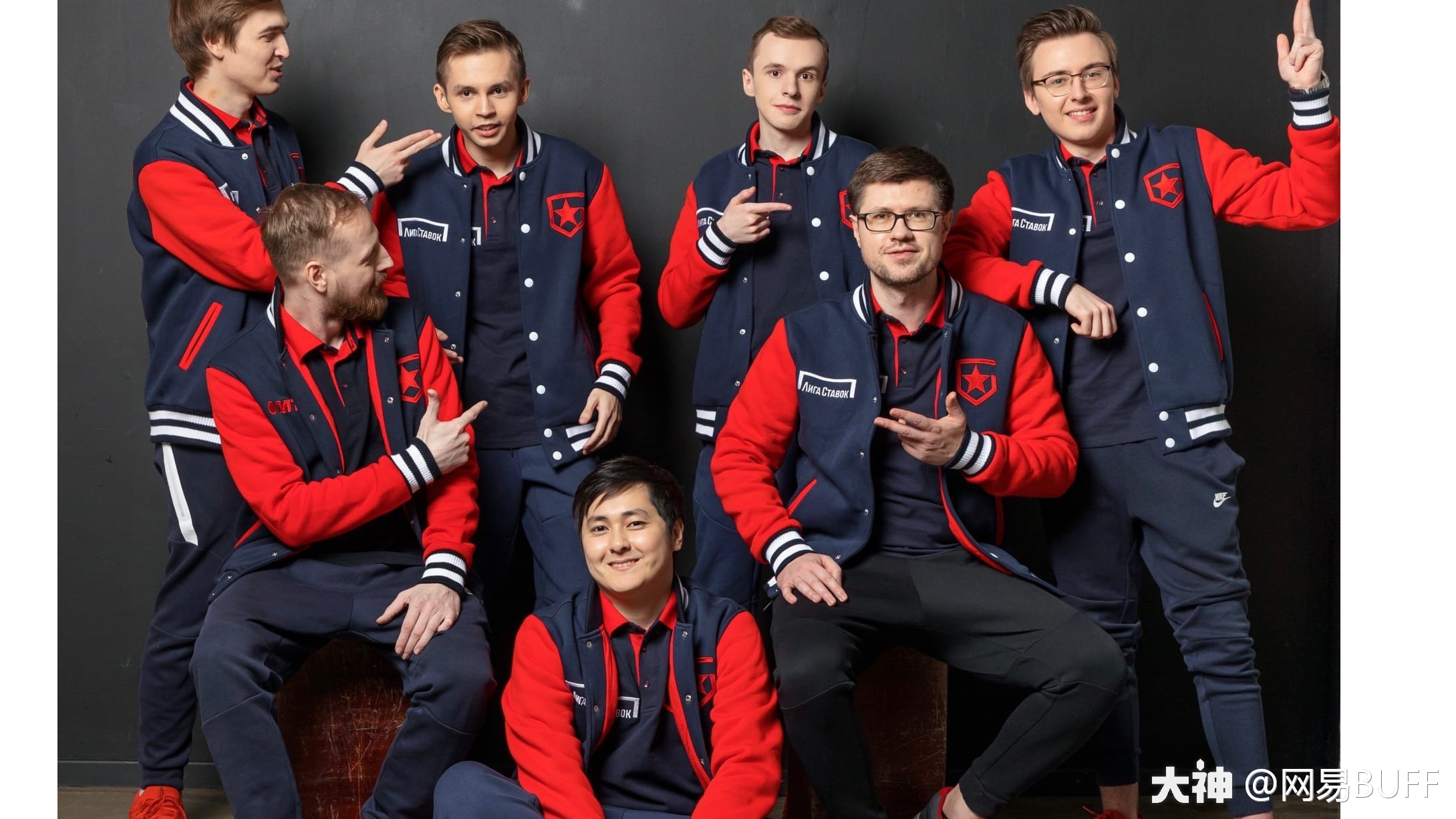 最新战队排名：红星稳居第一，NAVI紧随其后_大神