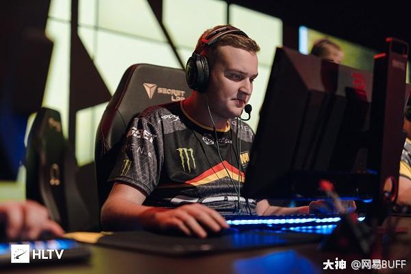 m0NESY采访：我确信我已经准备好踏入一级赛事_大神