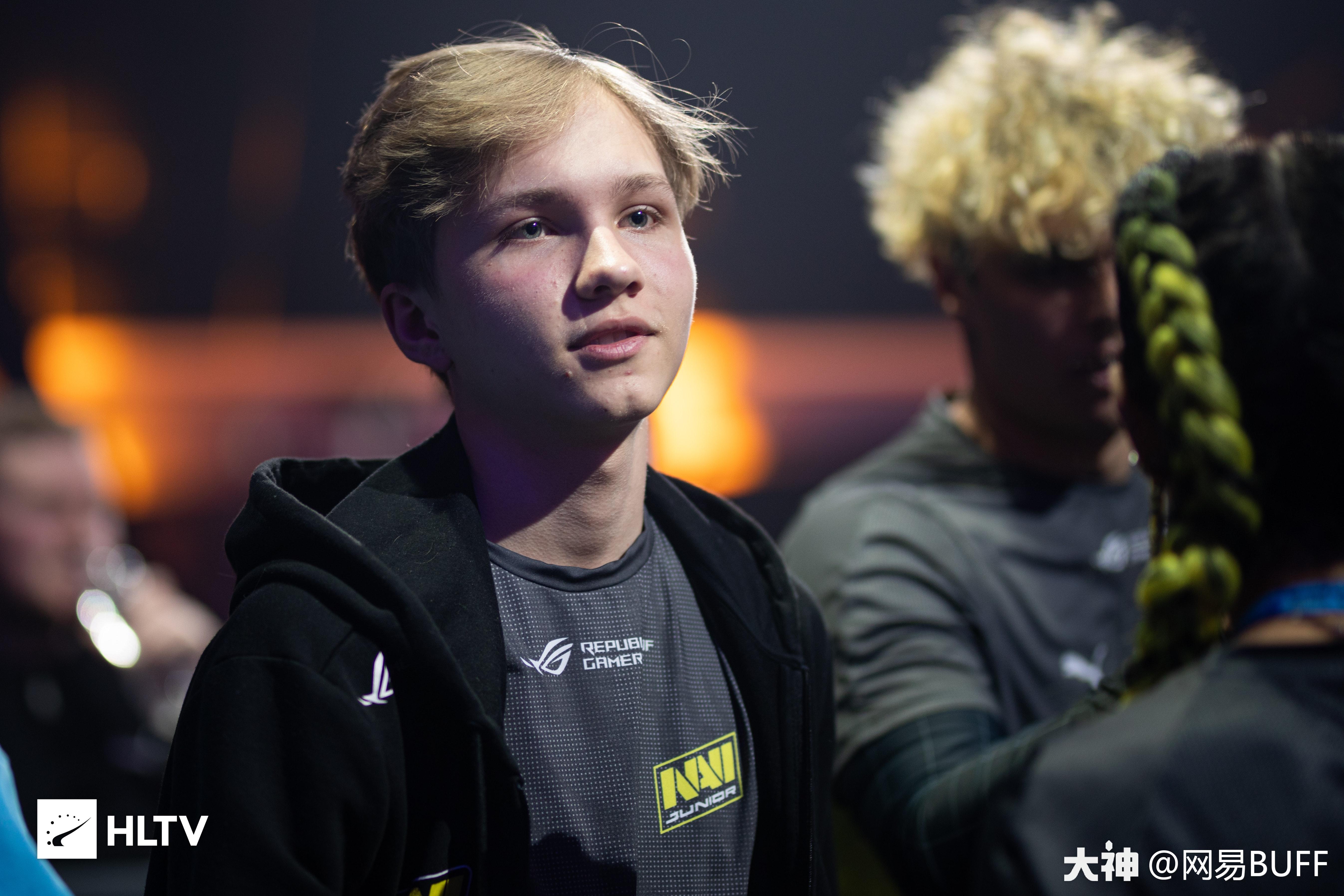 m0NESY采访：我确信我已经准备好踏入一级赛事_大神