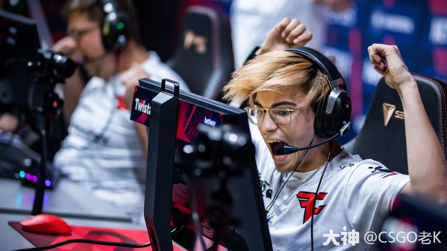 BLAST 秋决：势如破竹！ FaZe 2-0击败 Heroic_CSGO | 大神