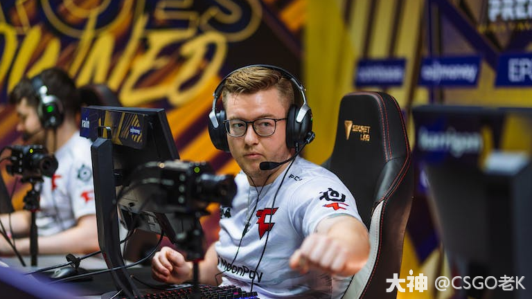 rain 评A4与A1:现在的两把枪非常平 衛_CSGO | 大神