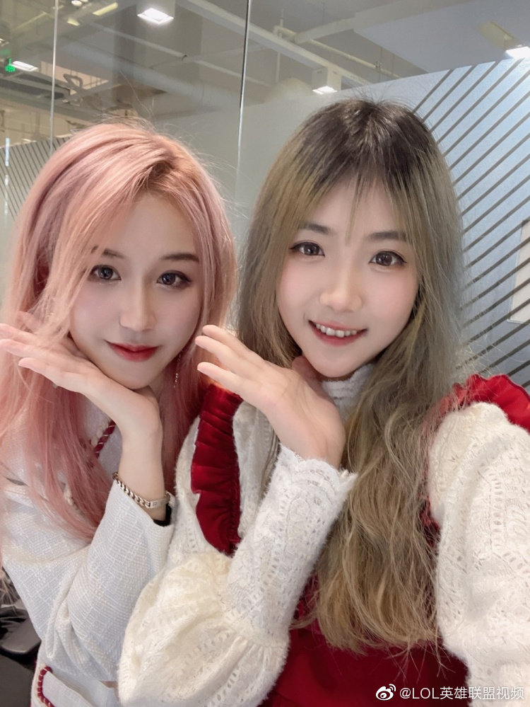 LPL官方解说Mage晒照：今天的我人模人样 不发照片有点可_大神