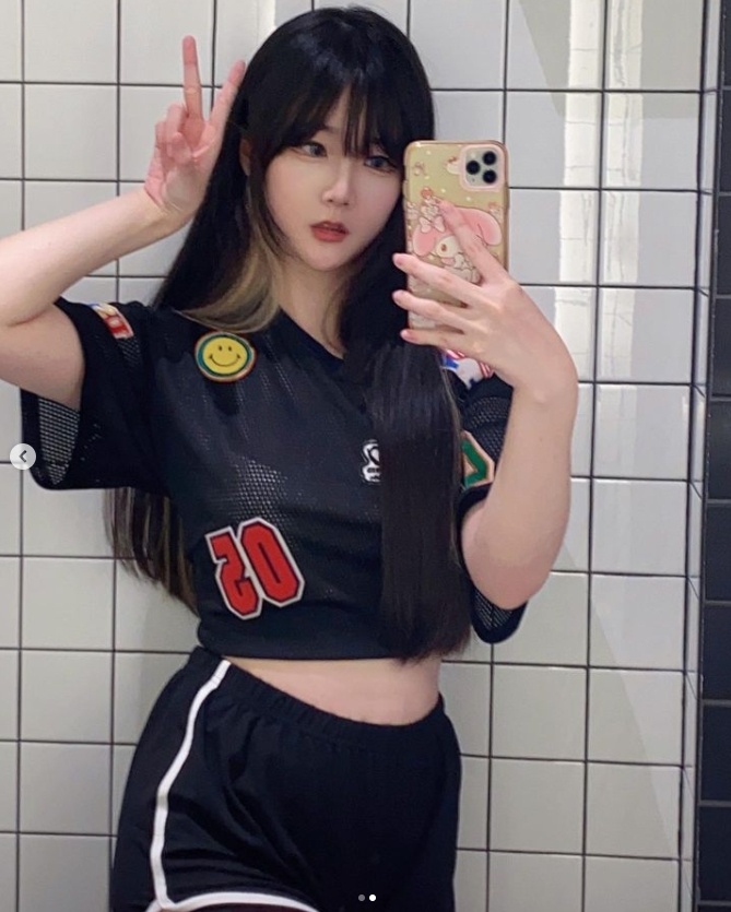 LPL官推公布LPL英文流解说阵容：新增女解说Kitty K_大神