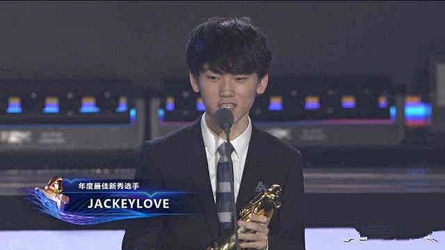 世界赛前LPL三大ADC，JKL已是世界冠军，而他仍是Uzi替补！_大神