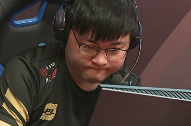 Uzi改ID为最后的游戏时间，退役进入倒计时，你希望他离开吗？_大神